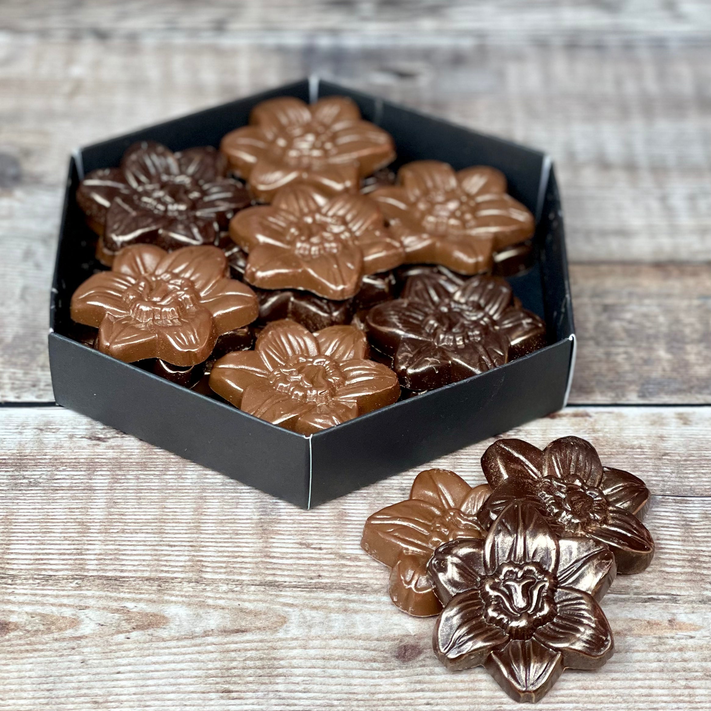 Bunch Of Daffodils Welsh Chocolate – Little Welsh Company