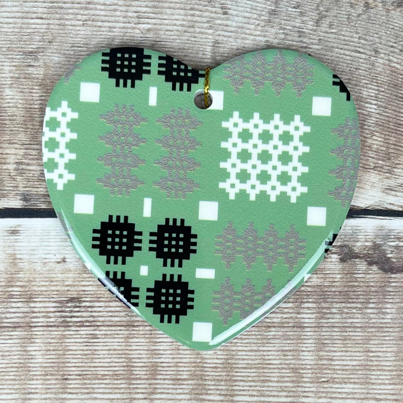 Green Welsh Tapestry Print Ceramic Heart – Little Welsh Company